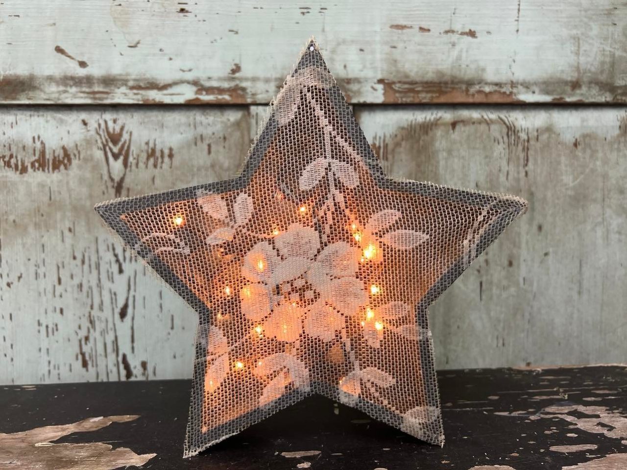 DIY Light Up Star - The Shabby Tree