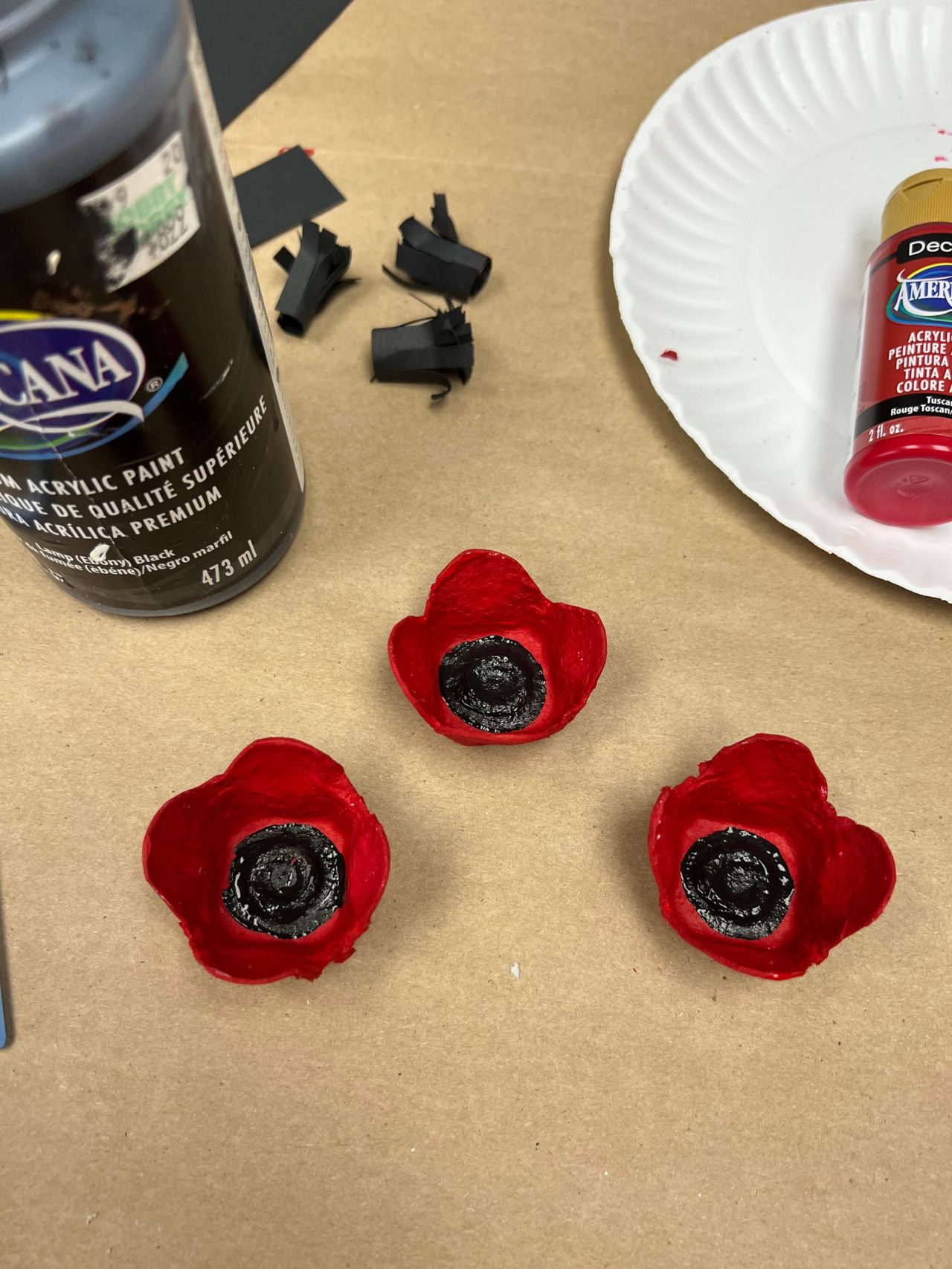 DIY Poppy Using An Egg Carton - The Shabby Tree