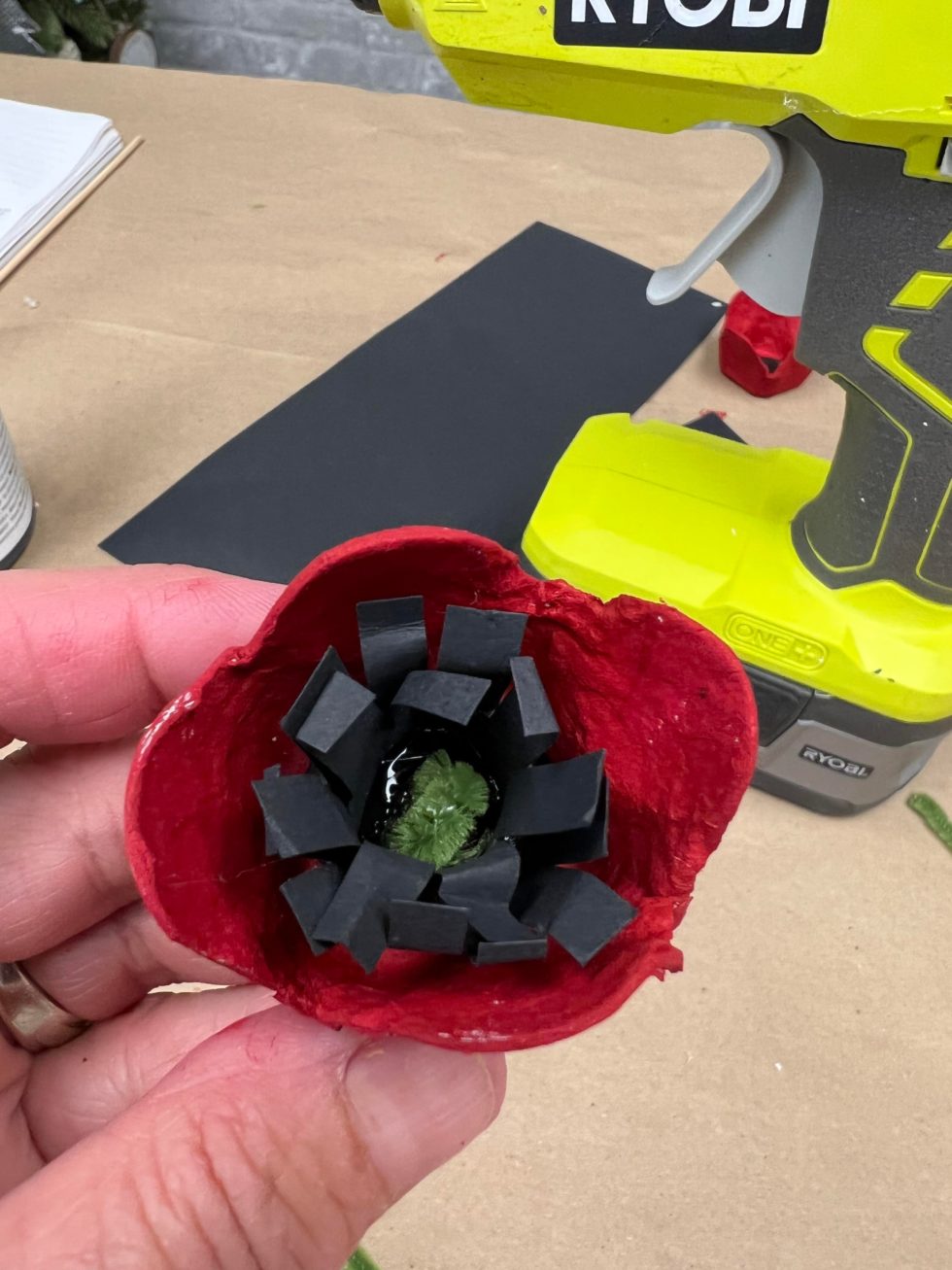 DIY Poppy Using An Egg Carton - The Shabby Tree