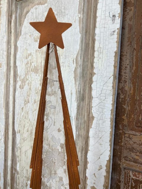 Wooden Shim And Lace Tree - The Shabby Tree