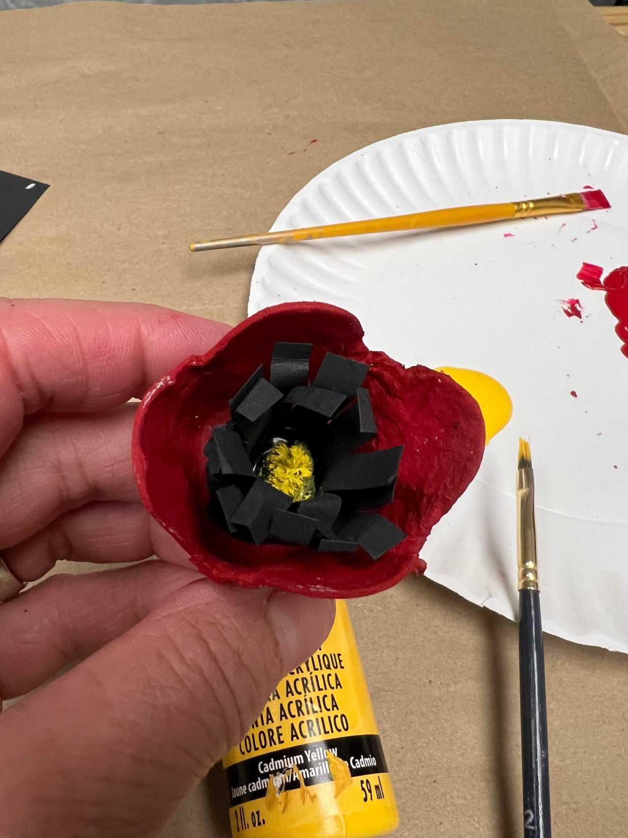 DIY Poppy Using An Egg Carton - The Shabby Tree