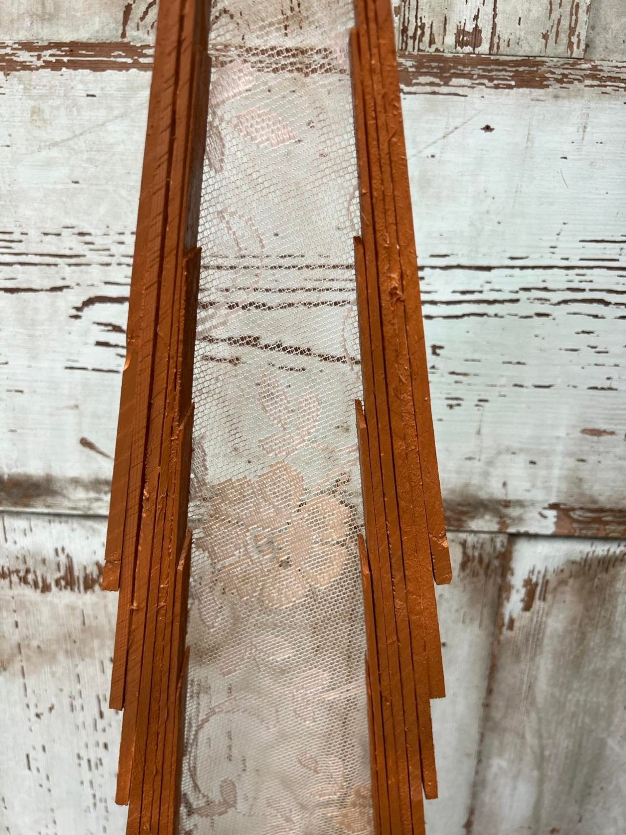 Wooden Shim And Lace Tree - The Shabby Tree