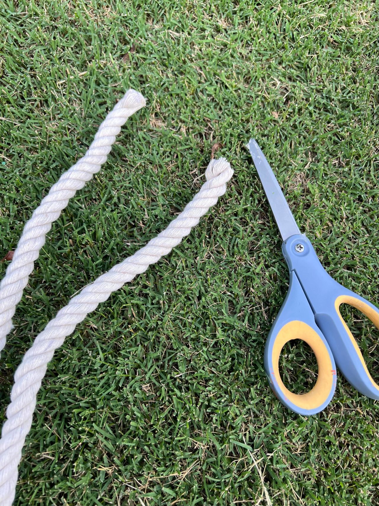 DIY Flag Using Nautical Rope - The Shabby Tree