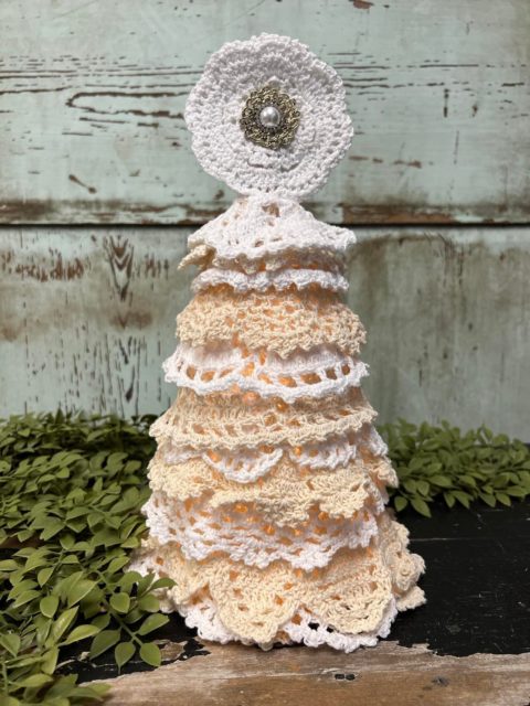 DIY Tree Using Doilies - The Shabby Tree
