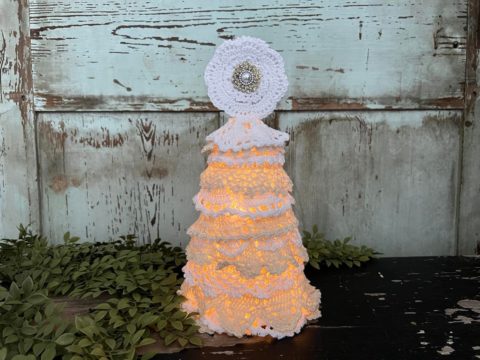 DIY Tree Using Doilies - The Shabby Tree
