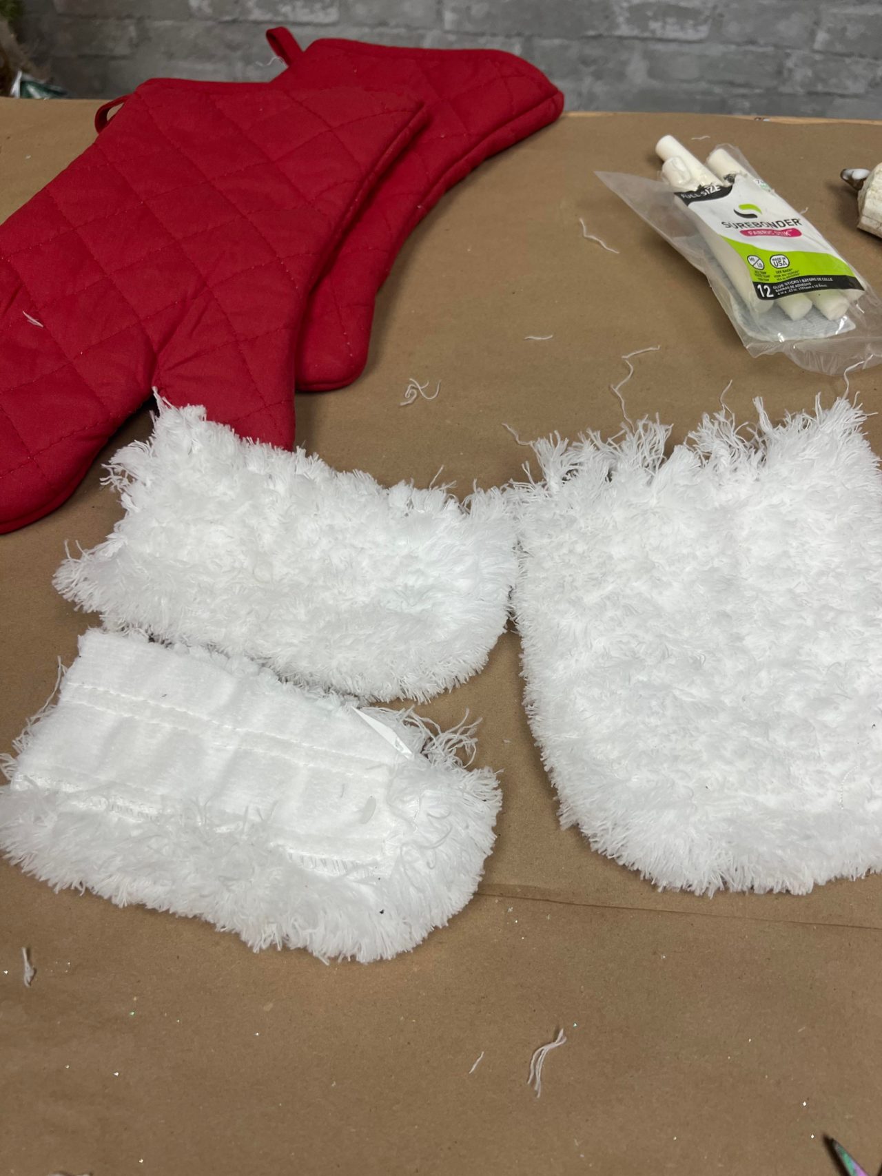 DIY Christmas Mittens Using Dollar Tree Oven Mitt - The Shabby Tree