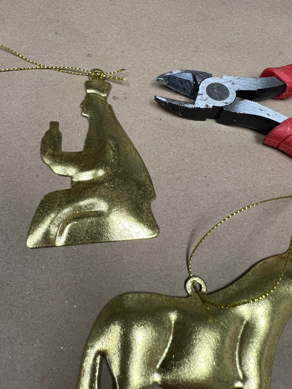 DIY Nativity Using Target Ornament Set - The Shabby Tree