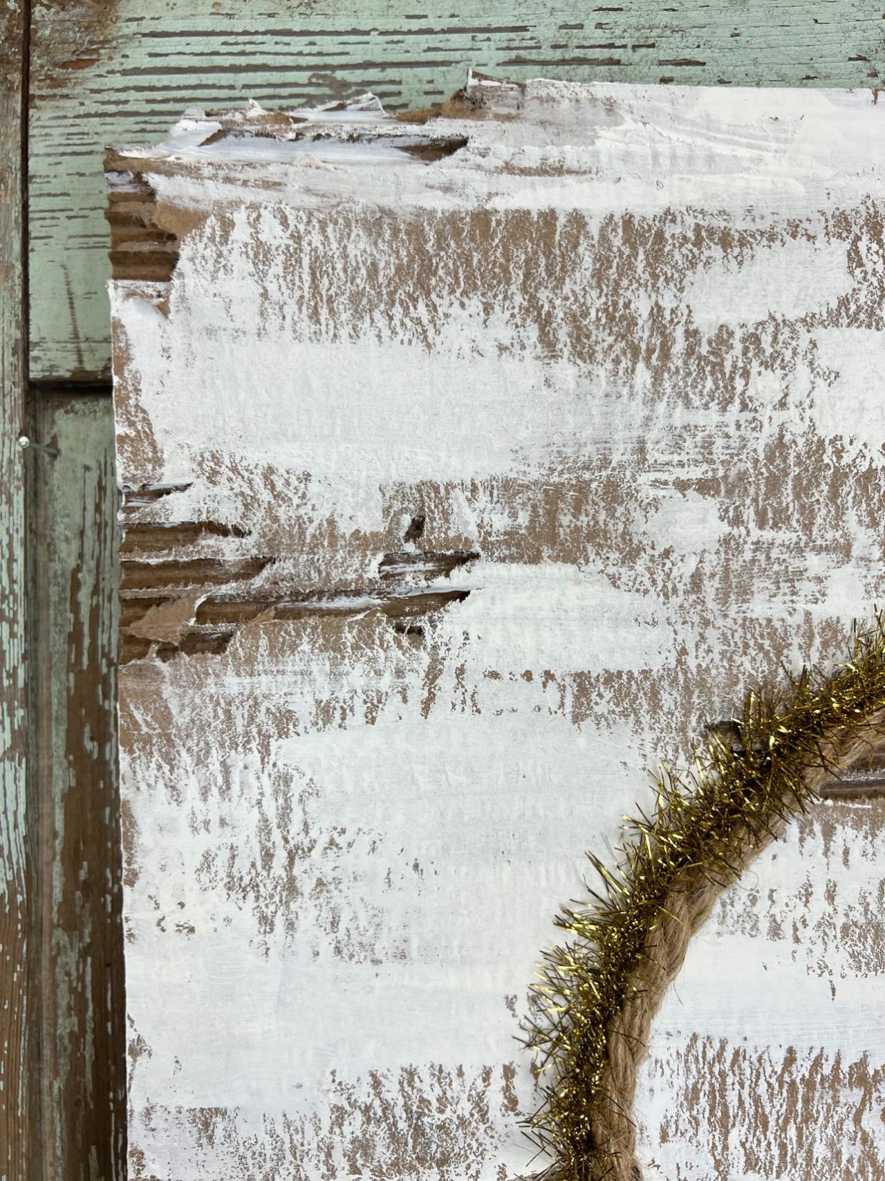 DIY Heart Sign Using Cardboard - The Shabby Tree