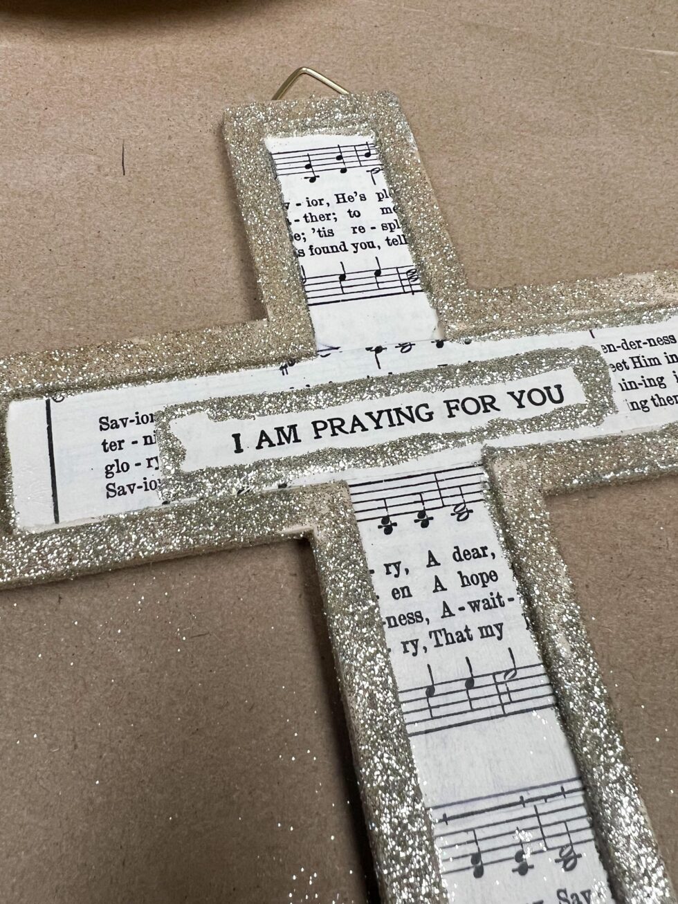 Wooden Cross Makeover - The Shabby Tree