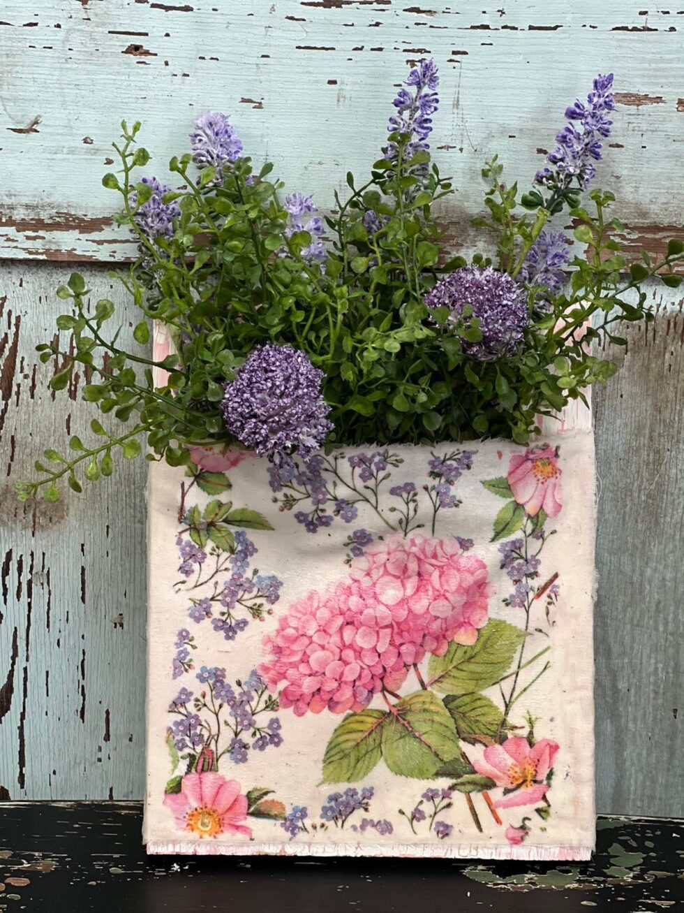 DIY Reversible Pocket Craft Using Napkins - The Shabby Tree