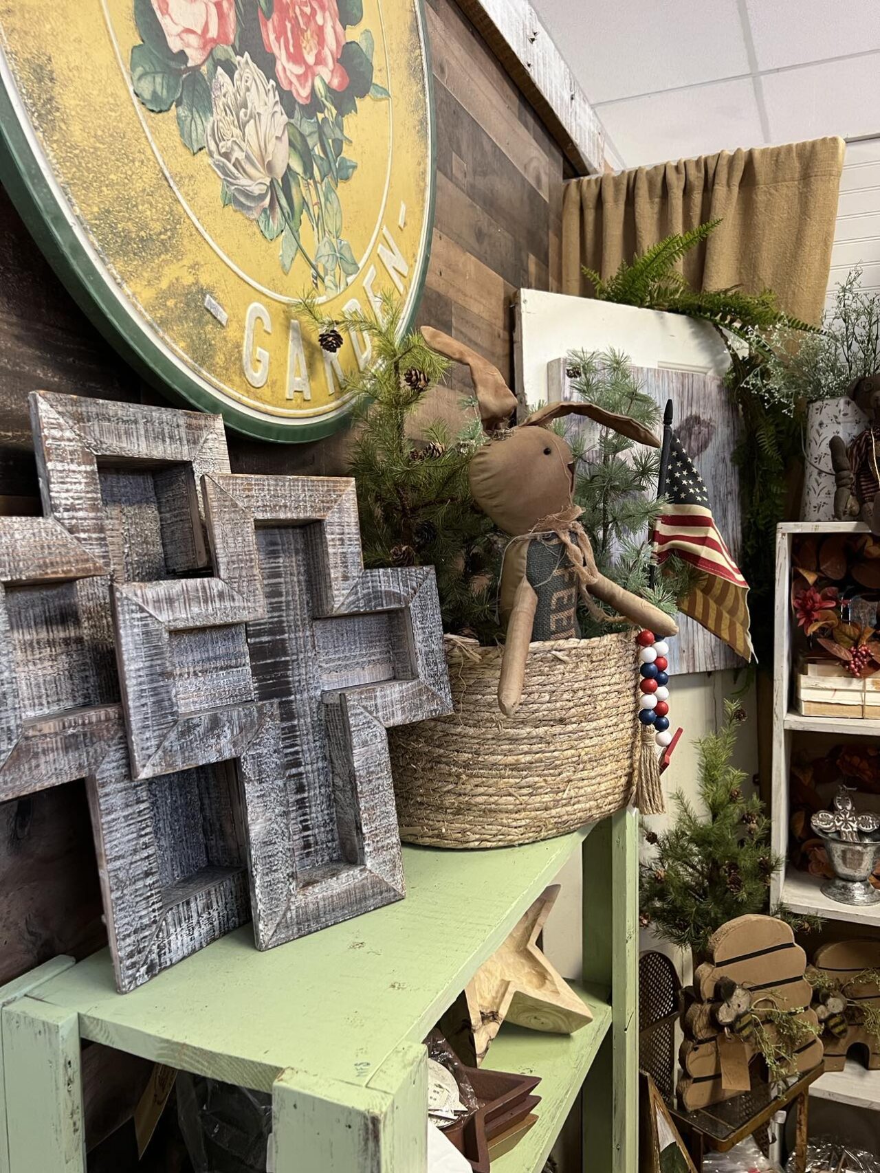 The Shabby Tree Booth - The Shabby Tree