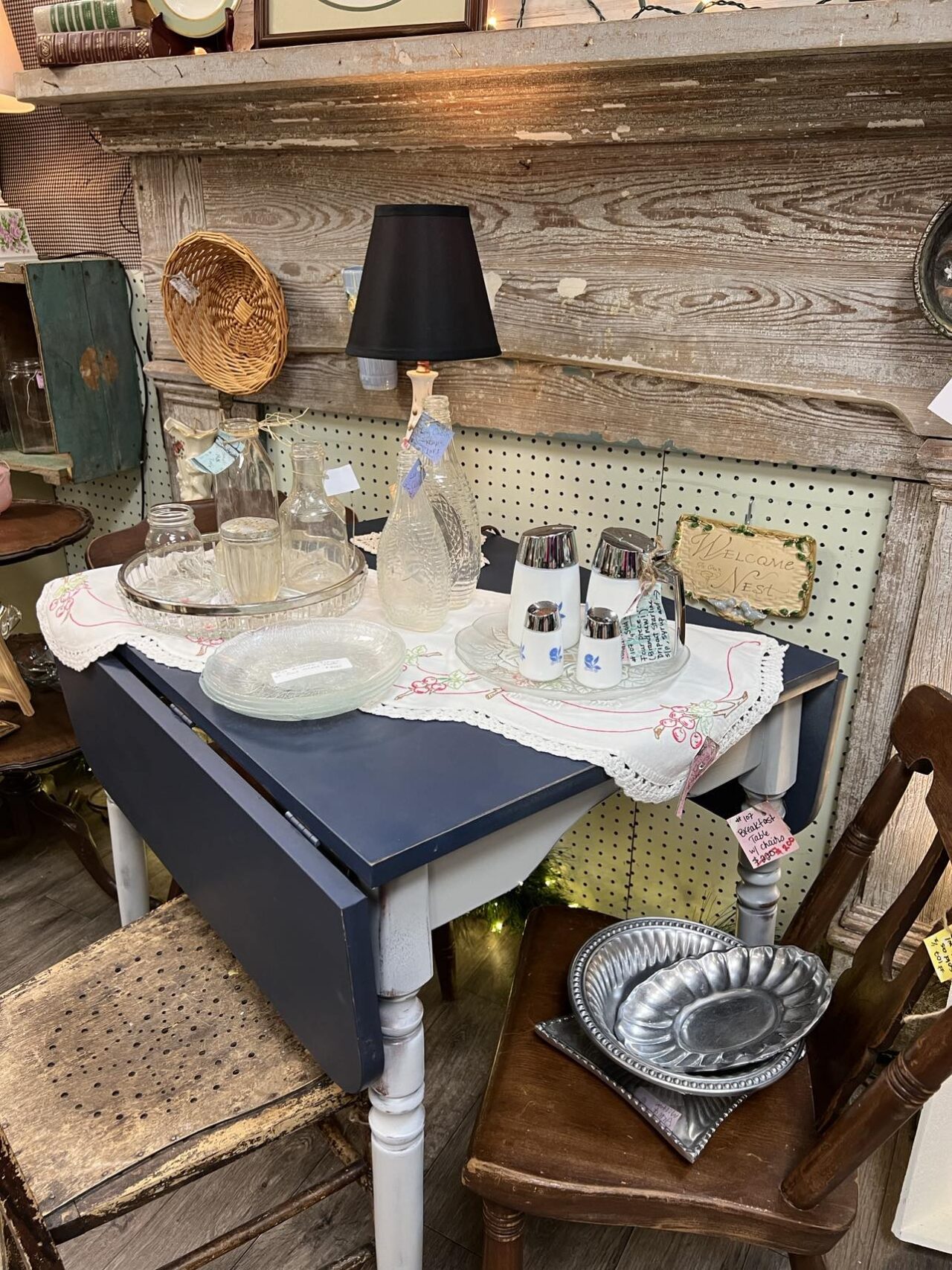 The Shabby Tree Booth - The Shabby Tree