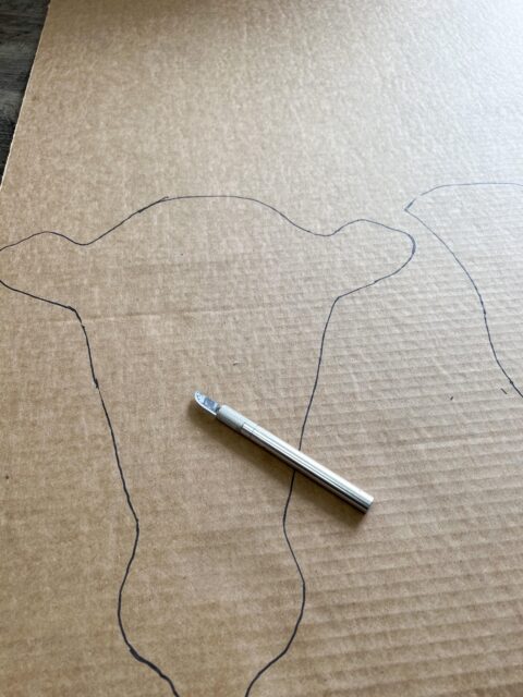 DIY Cow Head Using Cardboard - The Shabby Tree