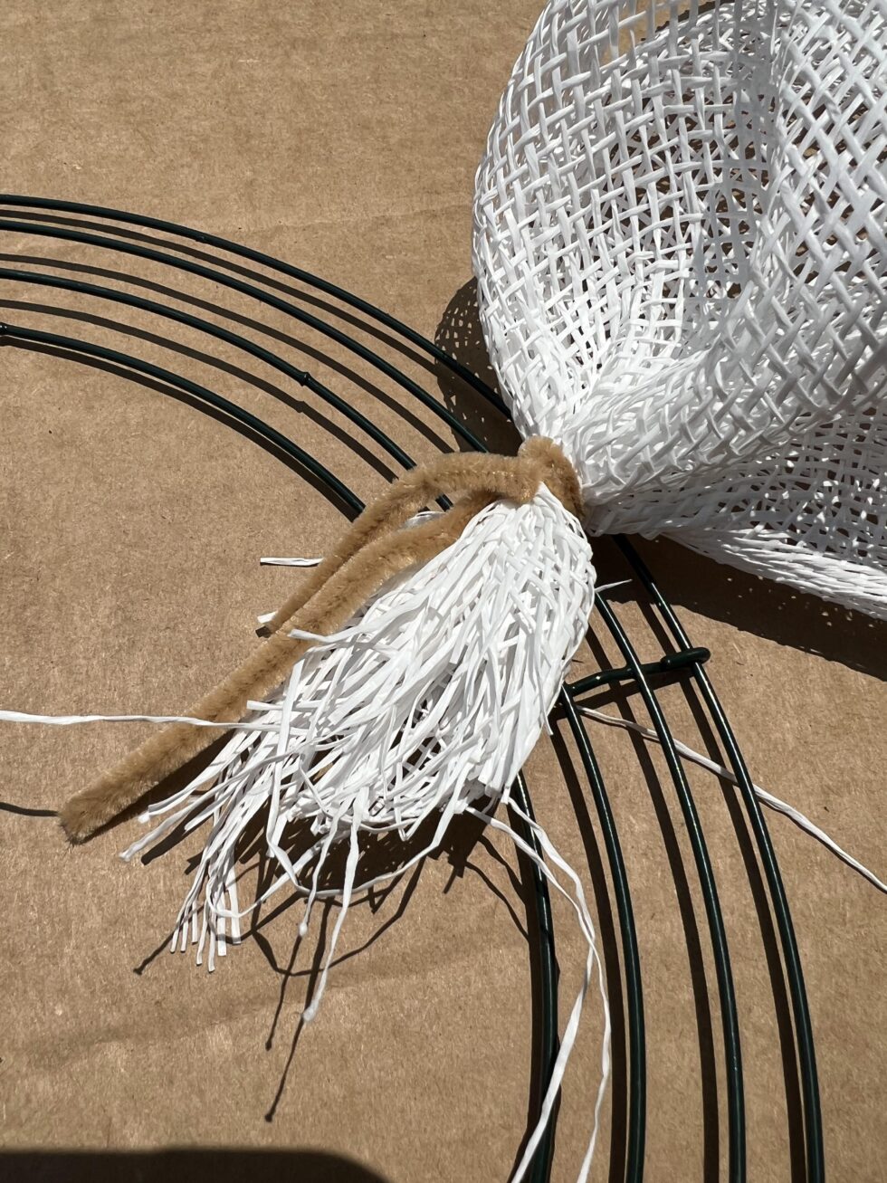 How To Make A Daisy Wreath Using Mesh Ribbon - The Shabby Tree