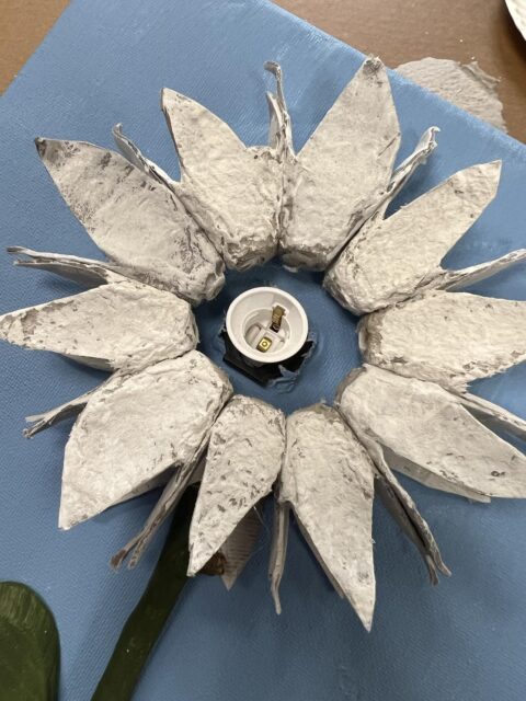 How To Make A Light Up Daisy - The Shabby Tree