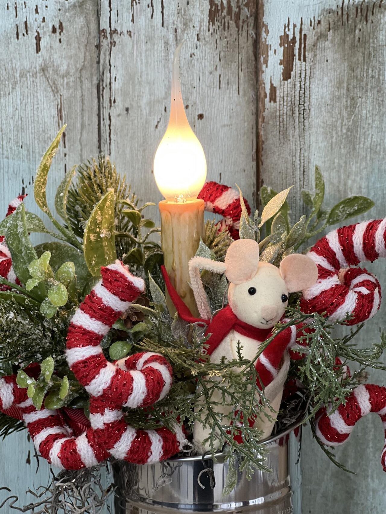 How To Turn A Sifter Into A Christmas Decoration - The Shabby Tree