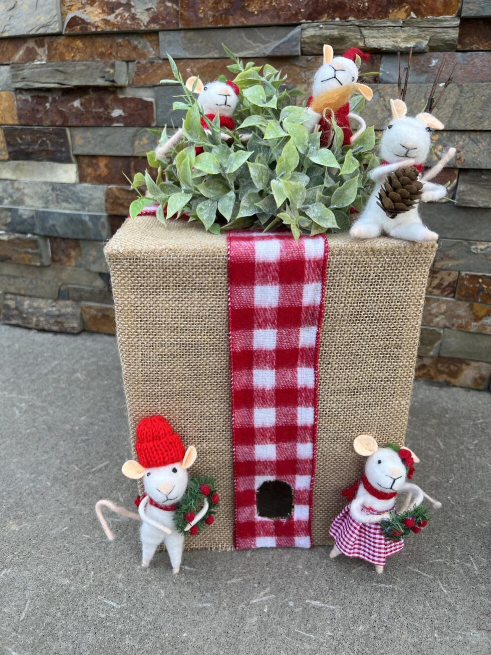 How To Make A Lighted Christmas Gift Box - The Shabby Tree