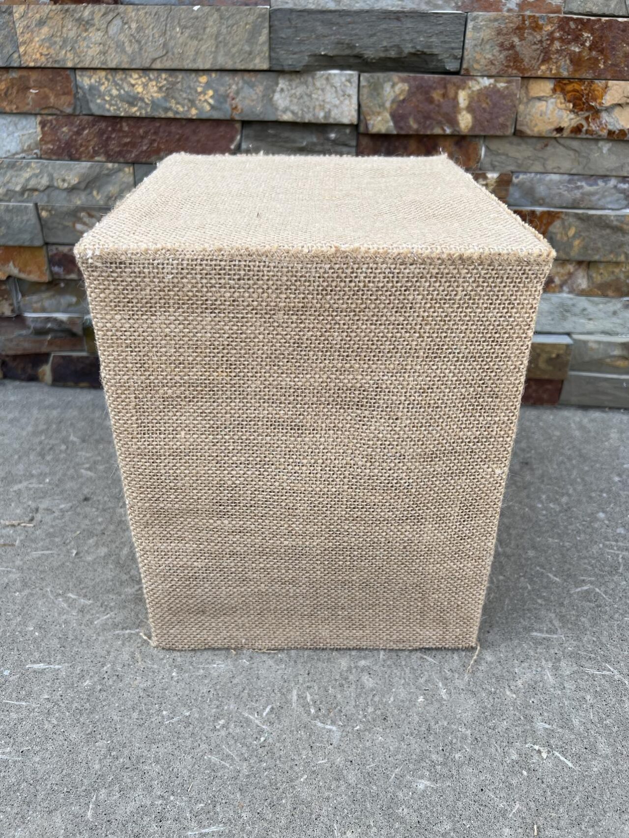 How To Make A Lighted Christmas Gift Box - The Shabby Tree