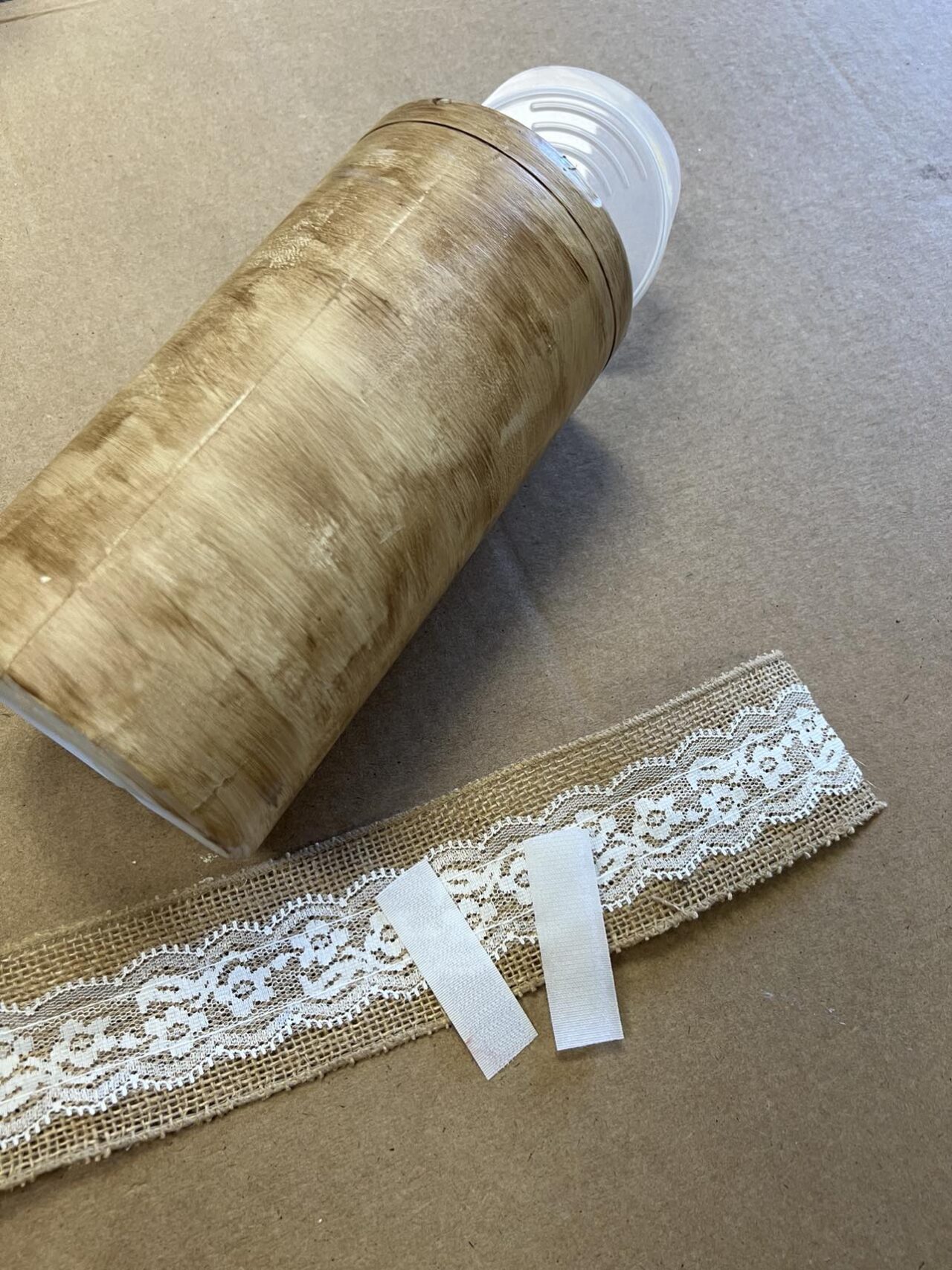 How To Make A Tissue Holder Out Of A Clorox Wipe Container - The Shabby ...