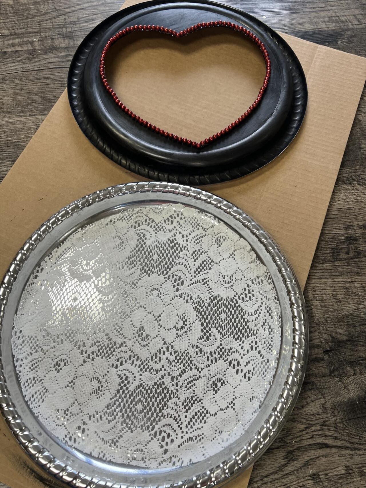 How To Make A Light Up Heart Out Of Dollar Tree Trays - The Shabby Tree