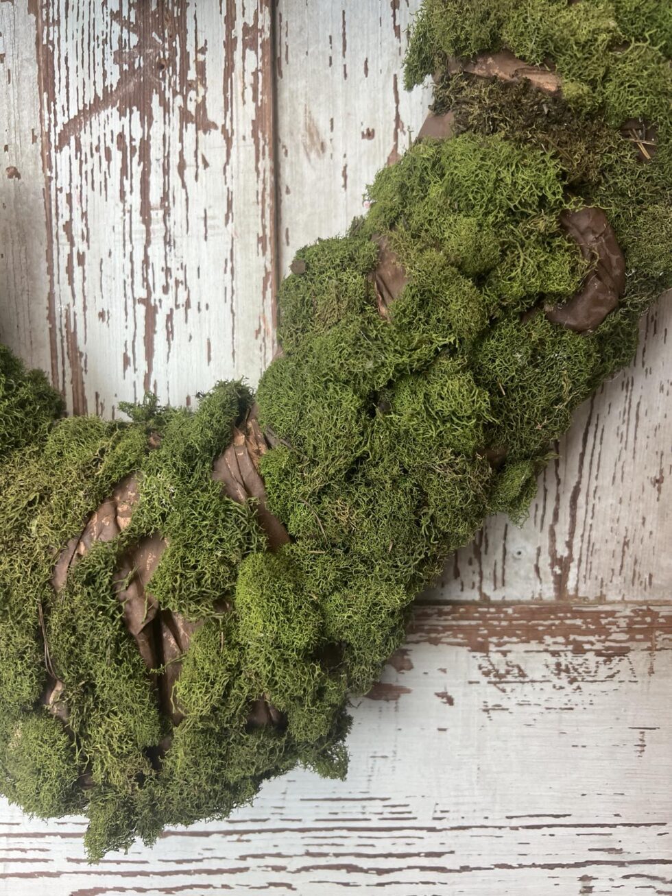 How To Make A Wreath Out Of Shipping Paper - The Shabby Tree