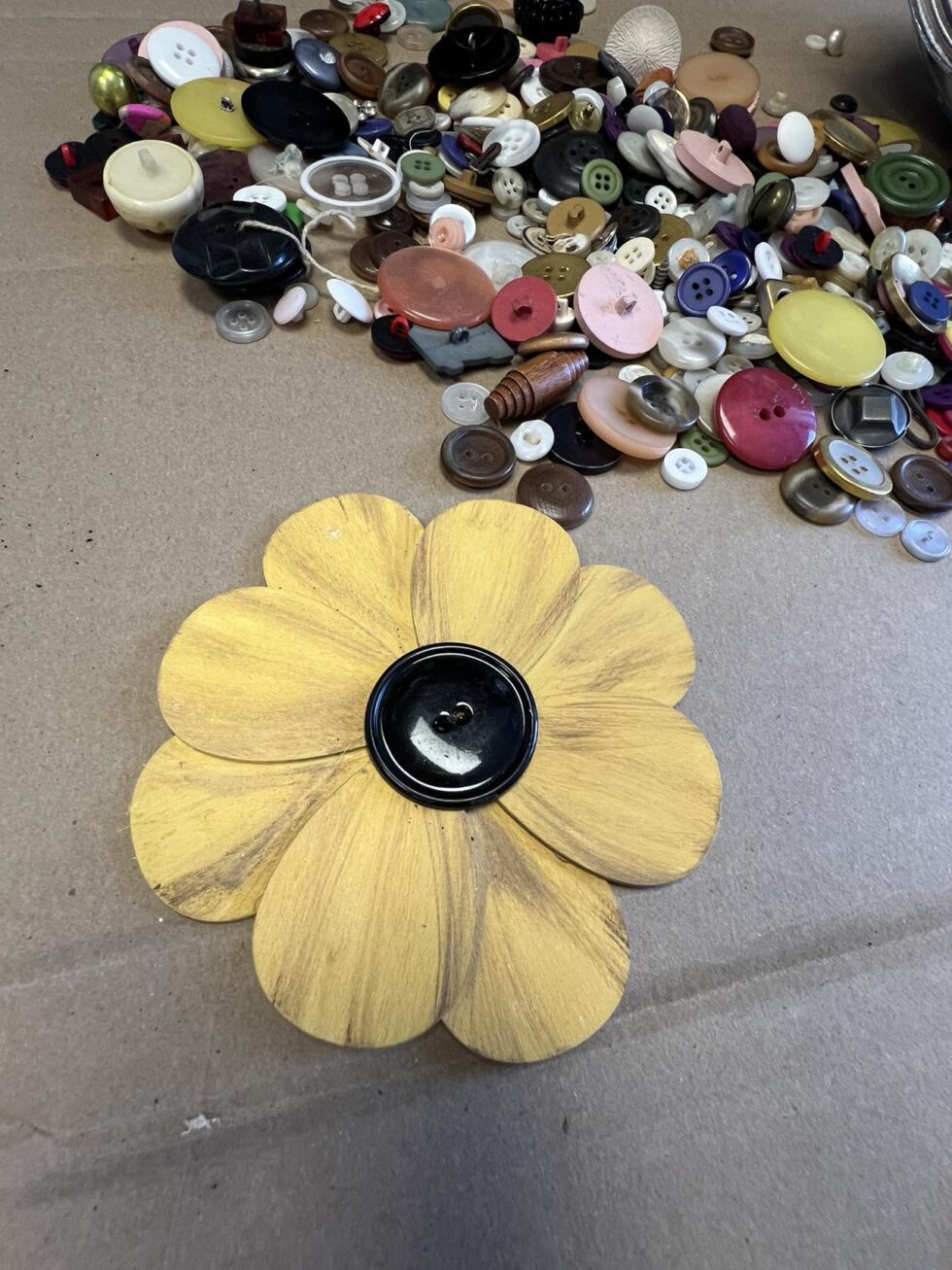 How To Make Magnetic Flowers - The Shabby Tree