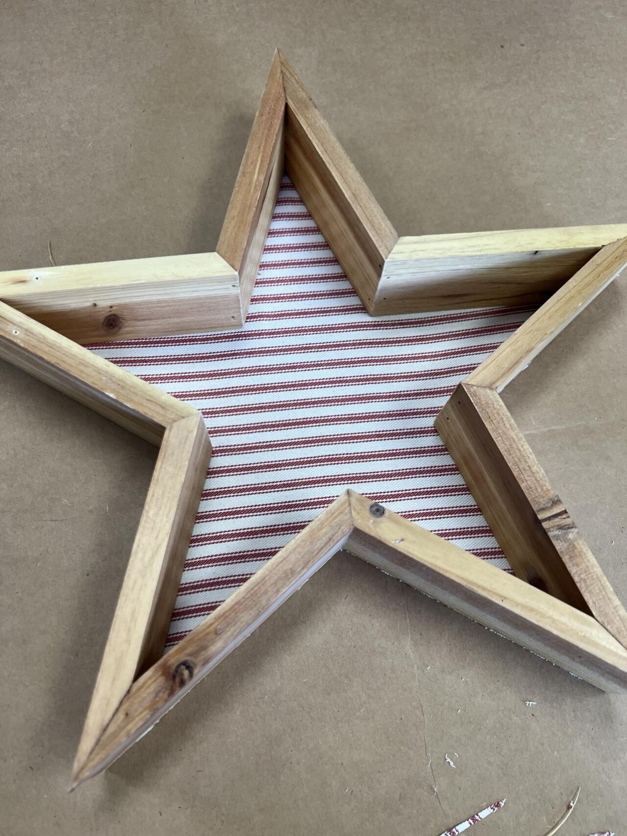 Wooden Star Makeover - The Shabby Tree