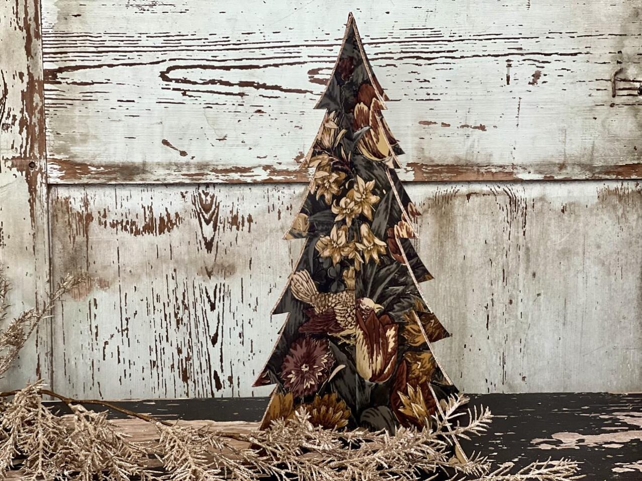 Wooden Tree Makeover - The Shabby Tree