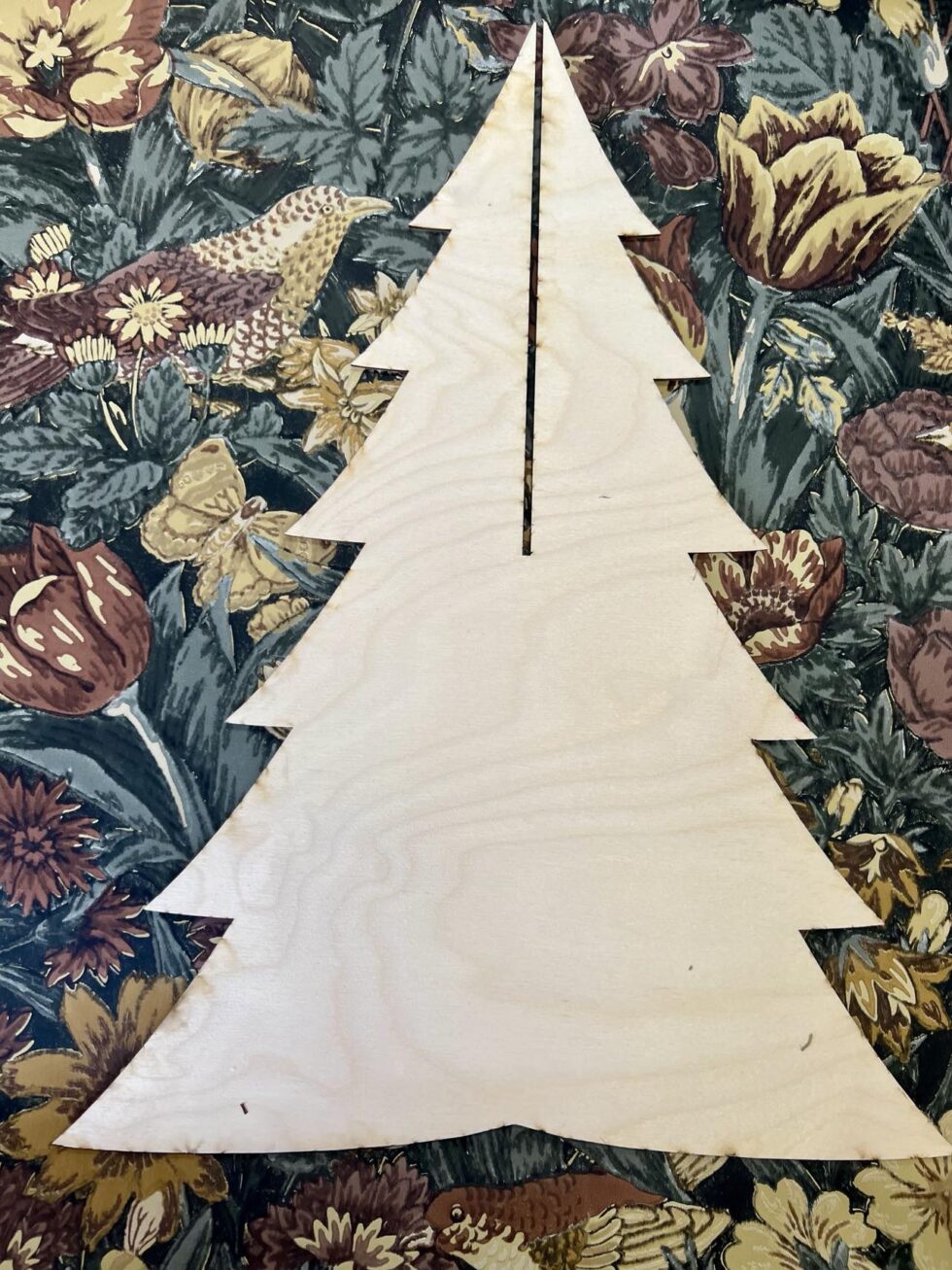 Wooden Tree Makeover - The Shabby Tree