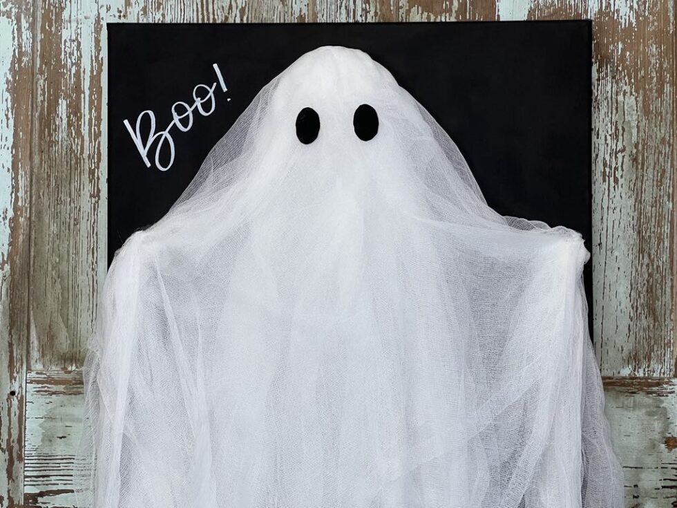 How To Make A Ghost Door Hanger - The Shabby Tree