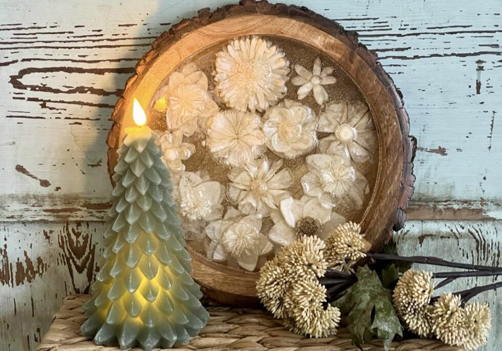 Stunning Resin Craft with a Round Wooden Tray: Create Your Own Unique ...
