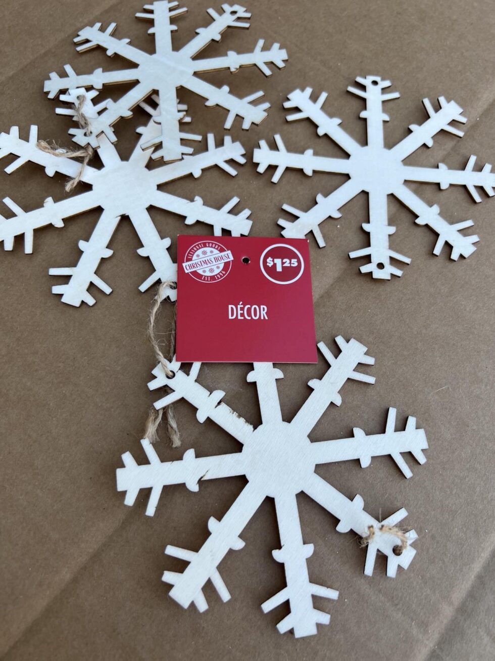 How To Make A Light Up Snowflake Decoration - The Shabby Tree