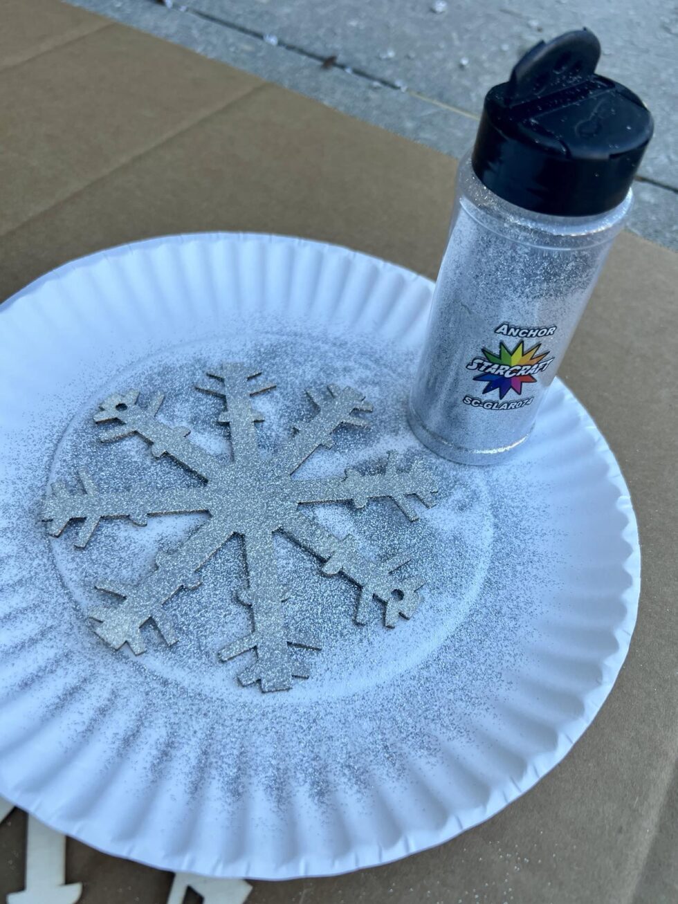 How To Make A Light Up Snowflake Decoration - The Shabby Tree