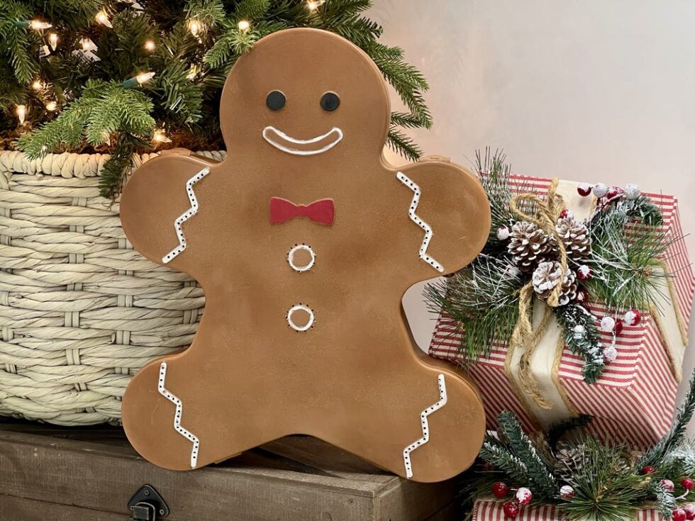 DIY Gingerbread Man Craft Using a Walmart Container: Festive Holiday ...