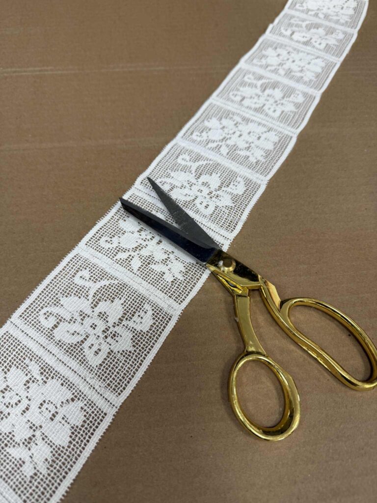 DIY Lace Cross - The Shabby Tree